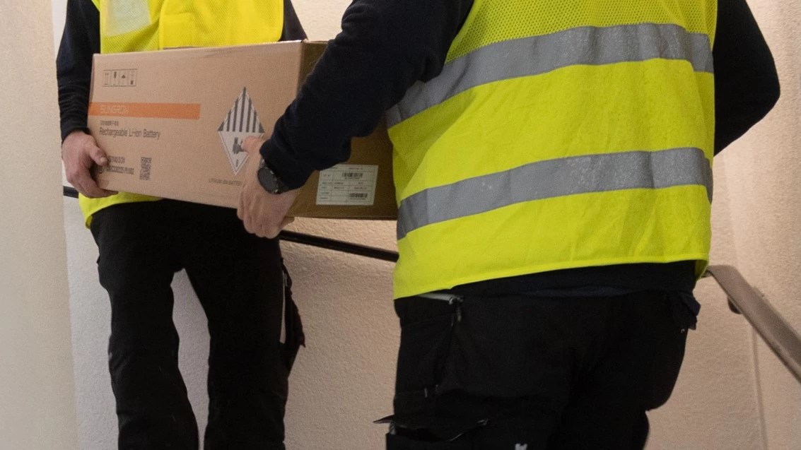 2-man delivery on the last mile | Rhenus