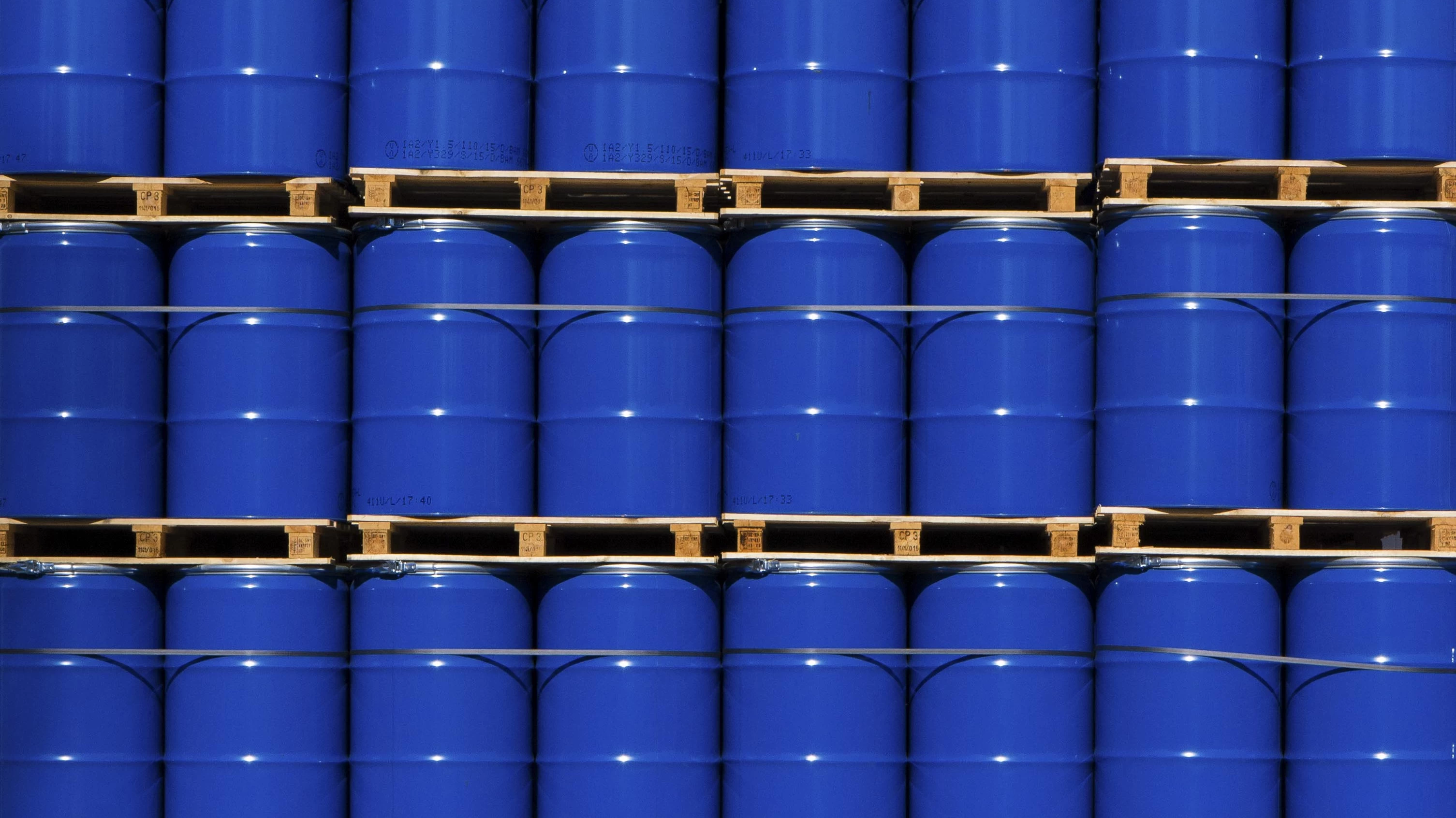 Hazardous goods logistics of various classes | Rhenus