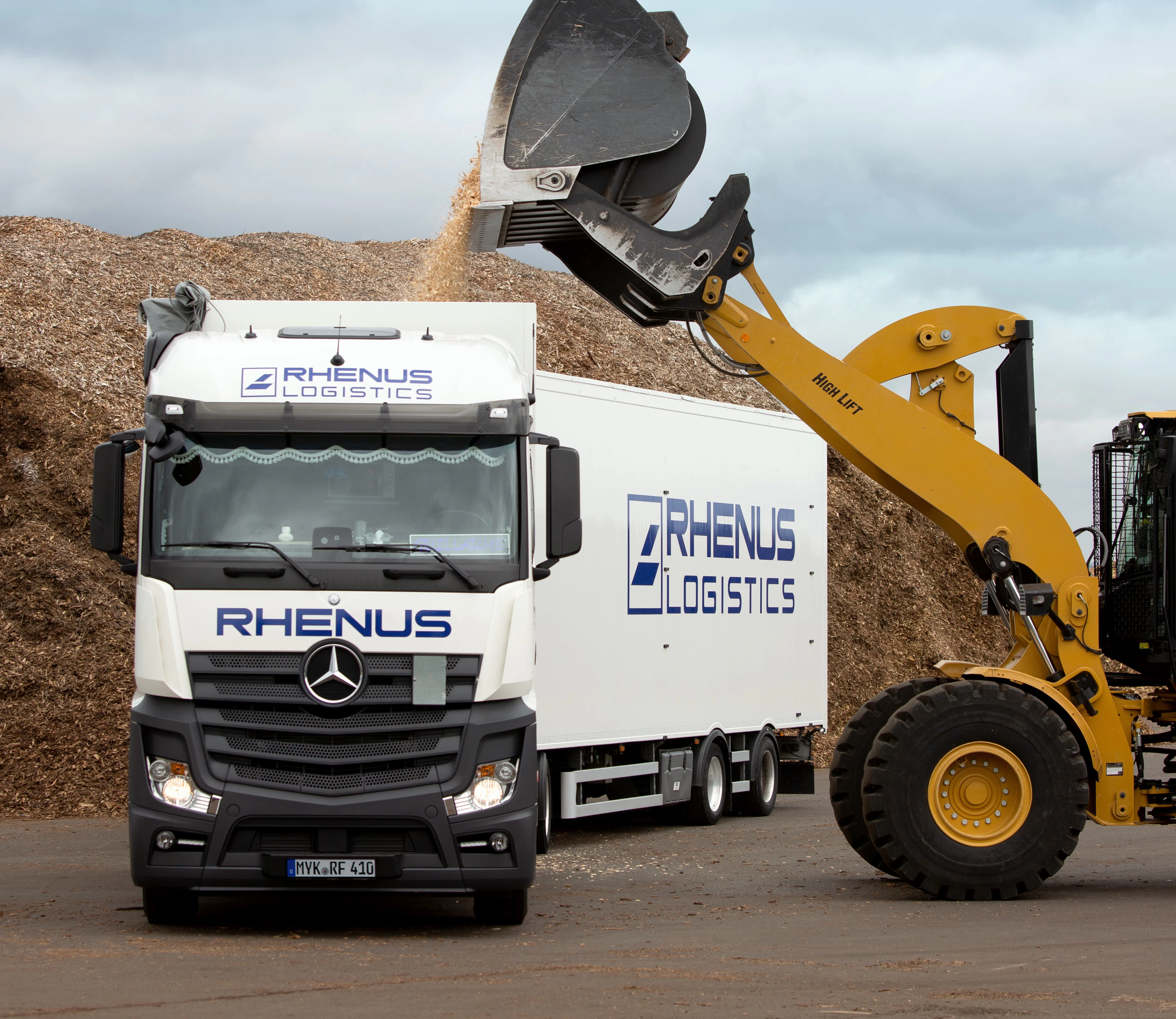 Forestry logistics for various wood products | Rhenus
