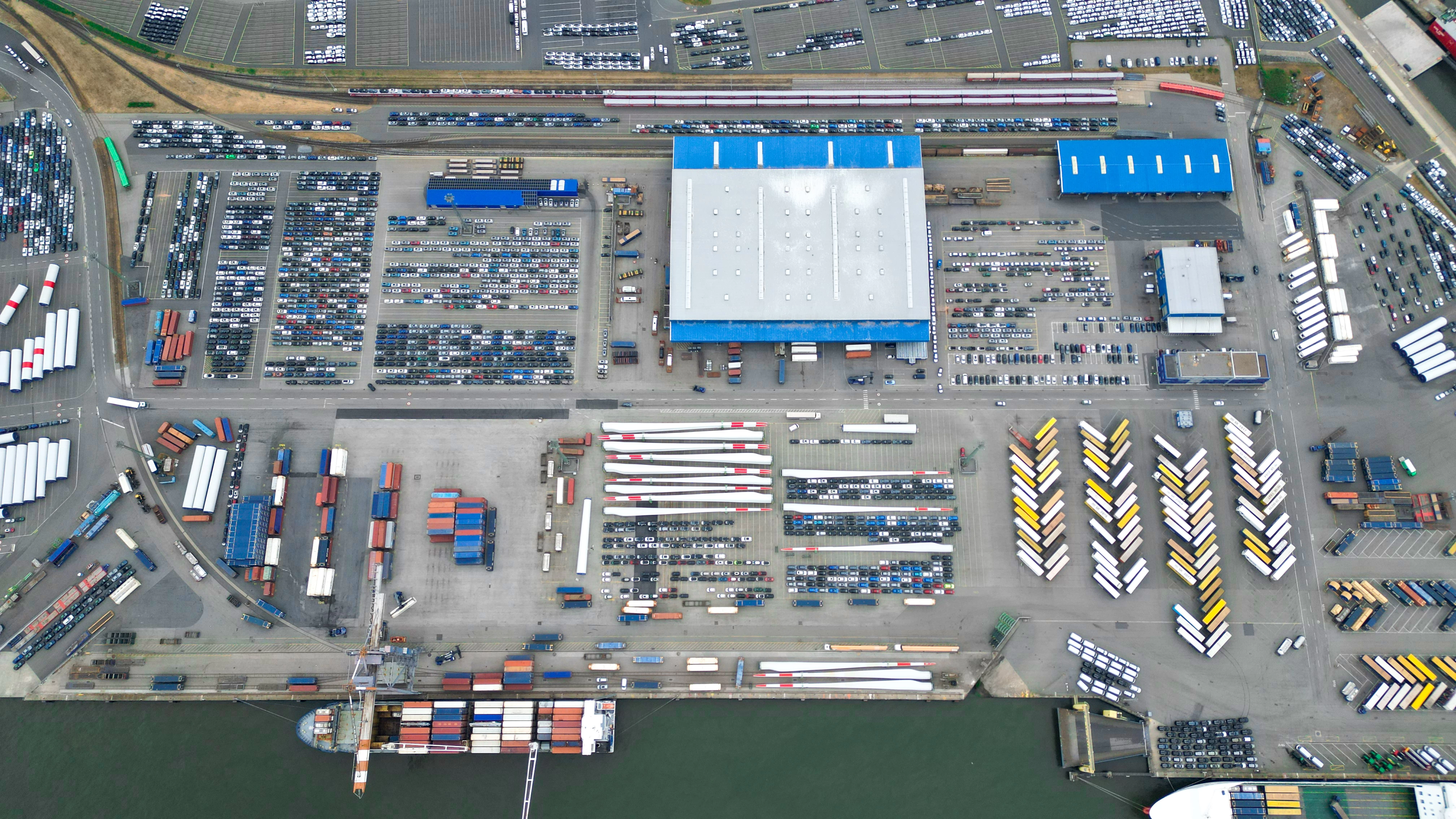Port services in Europe's ports | Rhenus