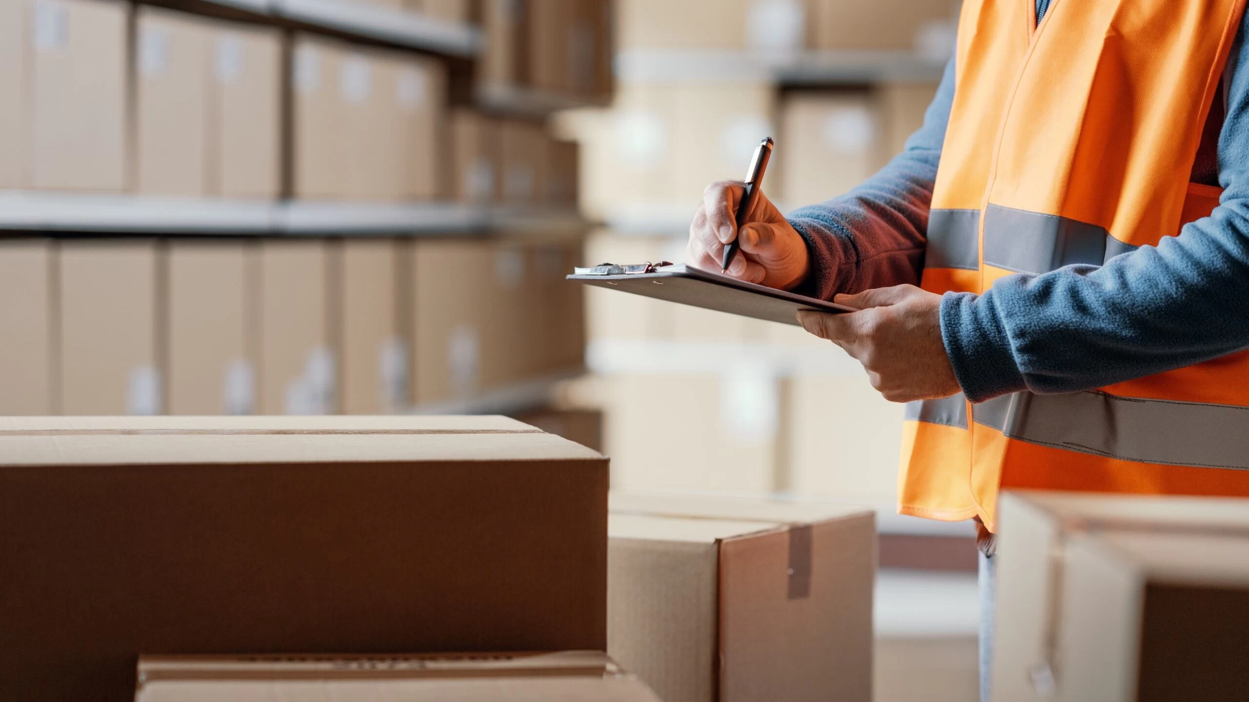 On-board courier for time-critical air freight worldwide | Rhenus