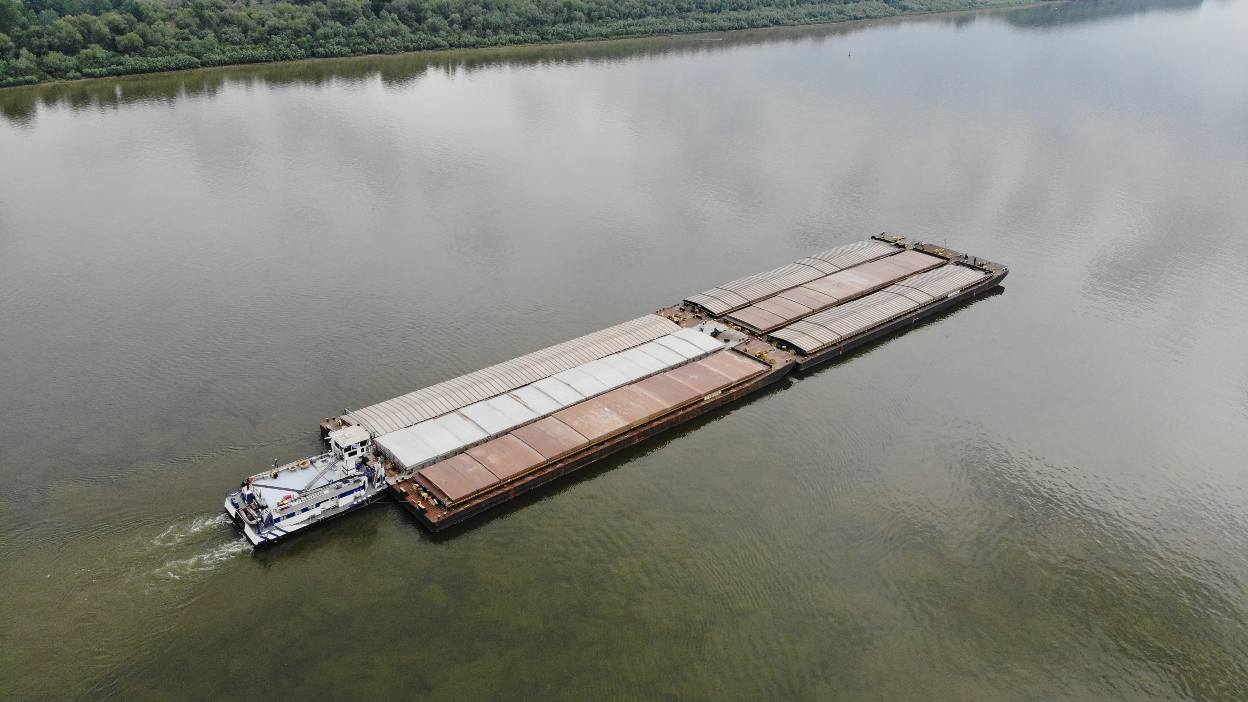 Inland waterway transport - logistics by sea, river & canal | Rhenus