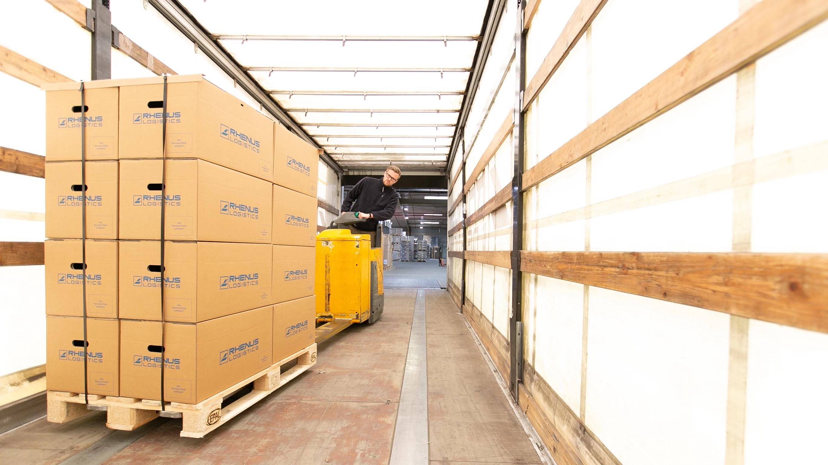 Cross-Border Truck Transport | Road Freight