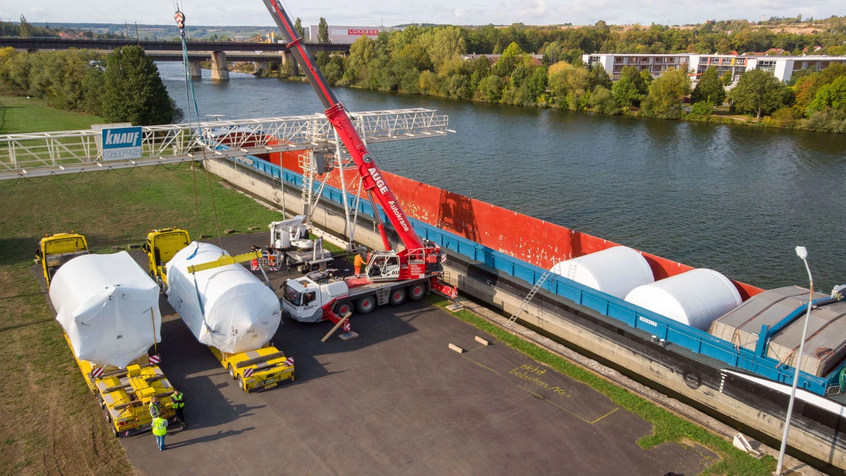 Rhenus supplies GEA distillery tanks