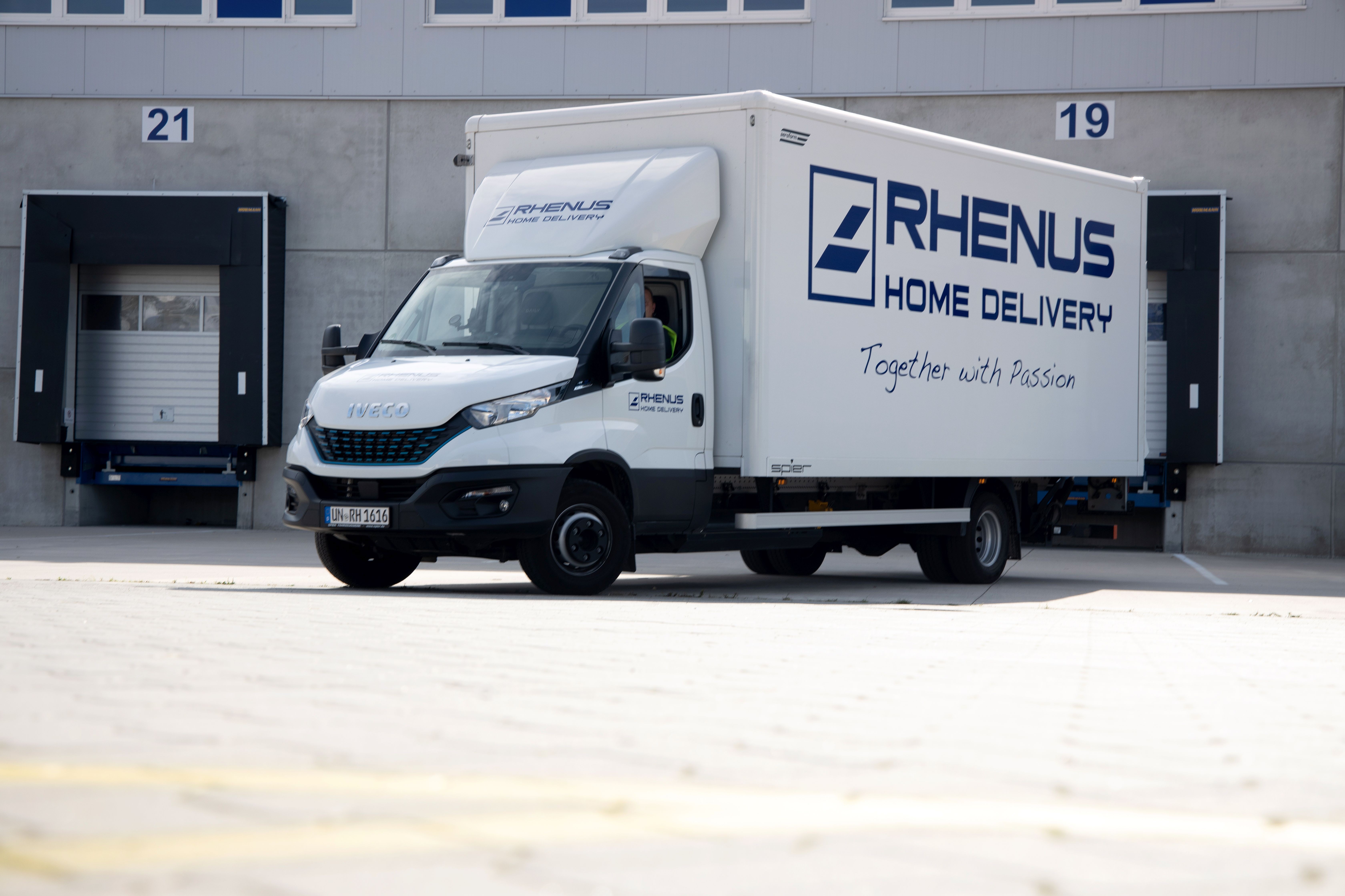 Rhenus Home Delivery takes a holding in Grupo Totalmédia