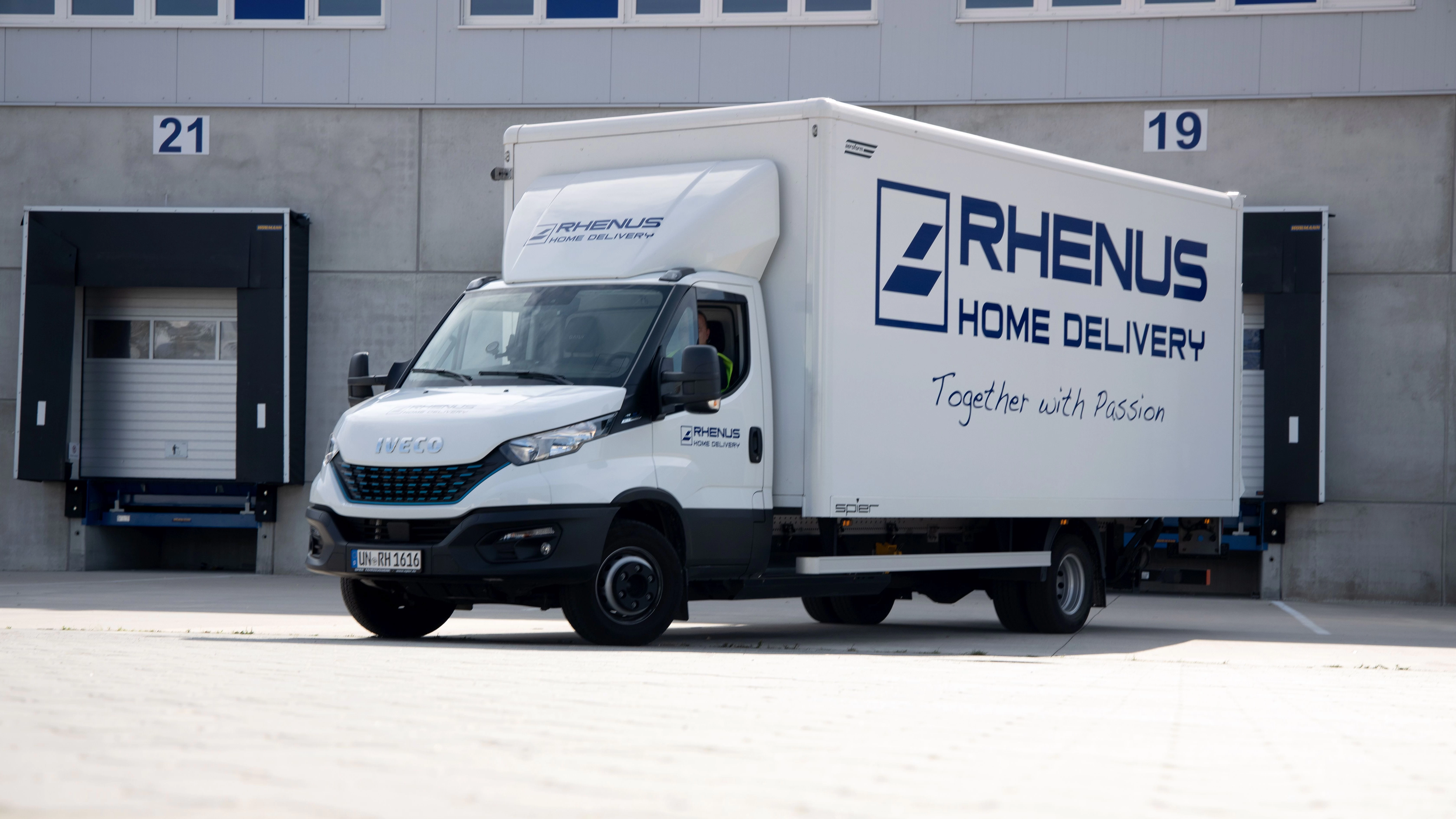 Rhenus Home Delivery takes a holding in Grupo Totalmédia