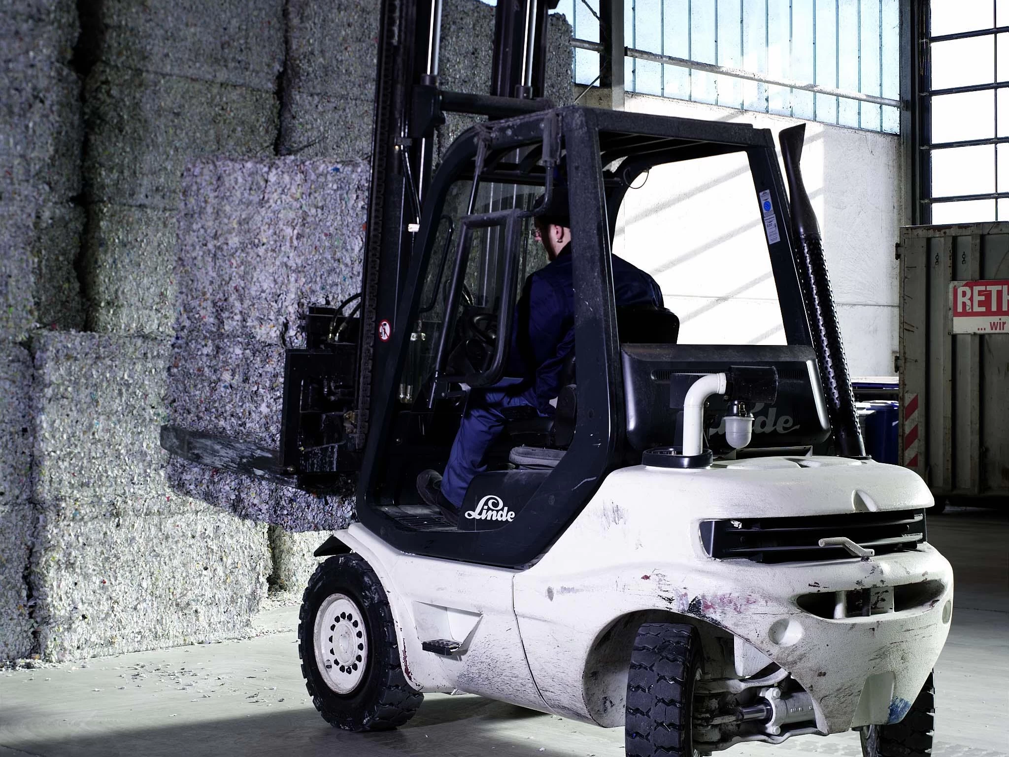 Veilige vernietiging van uw archief | Dockx Rhenus Archisafe