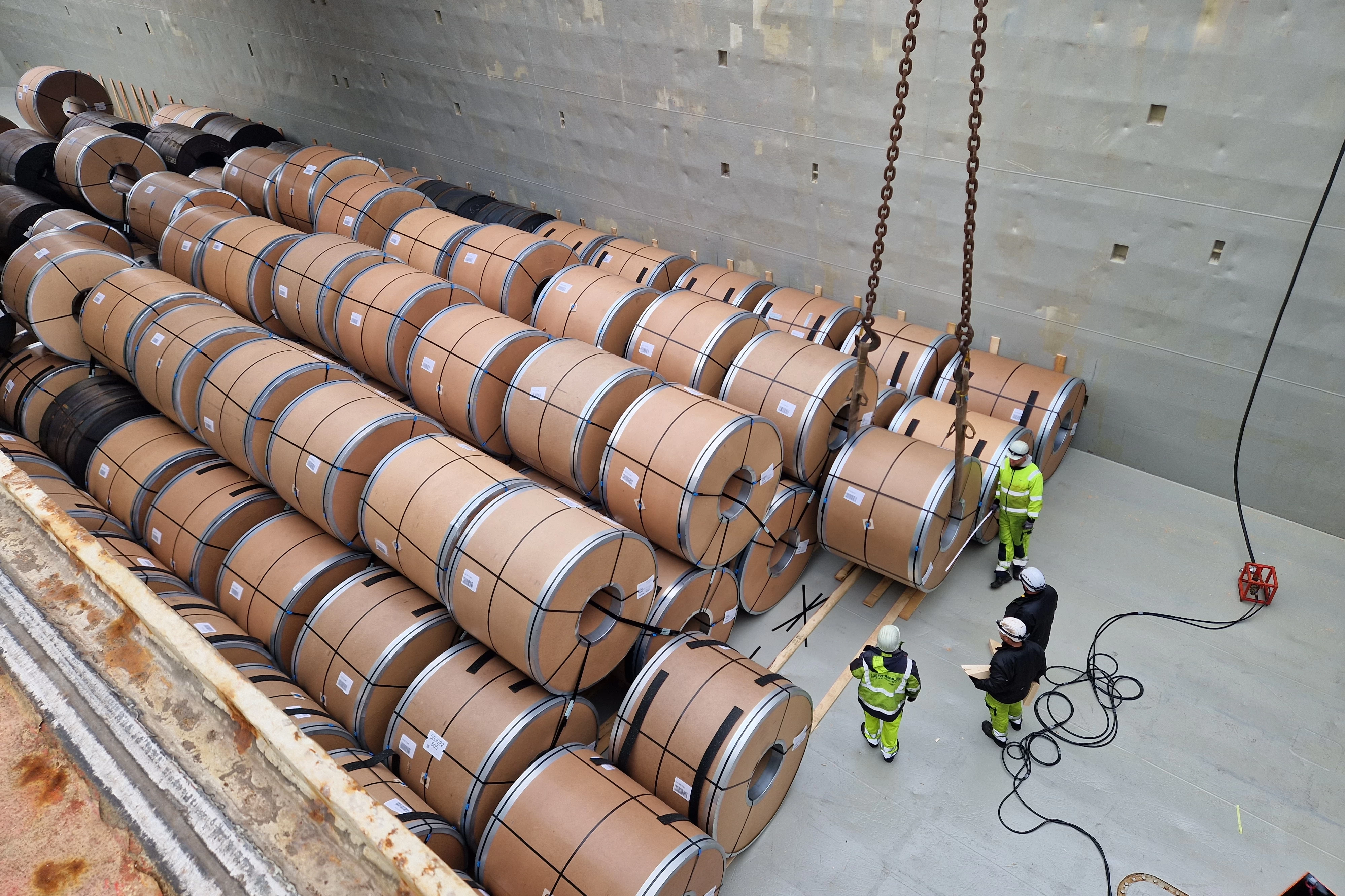 Stowage and lashing work with Weserport | Rhenus Logistics