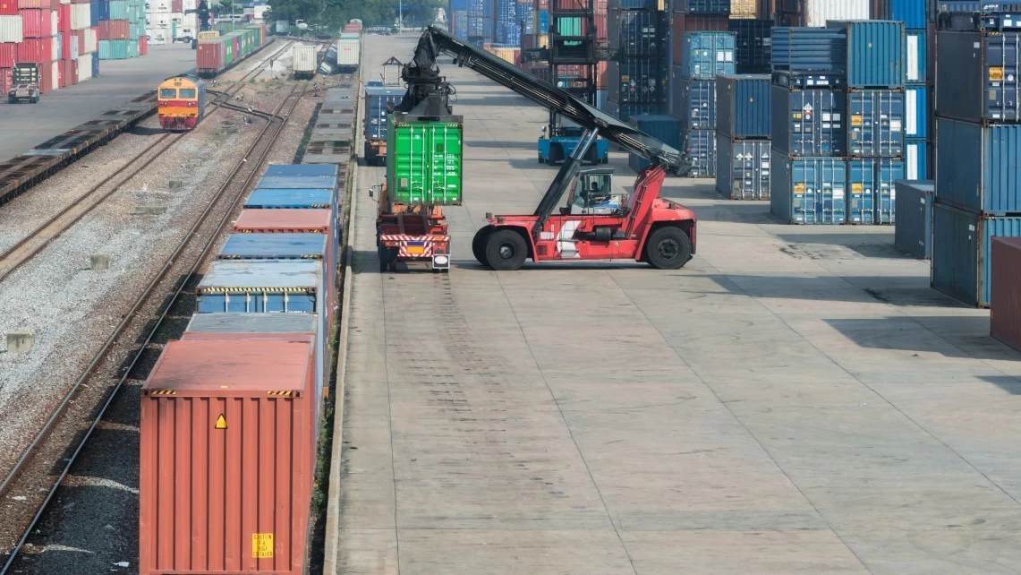 Global logistics service provider for holistic solutions | Rhenus