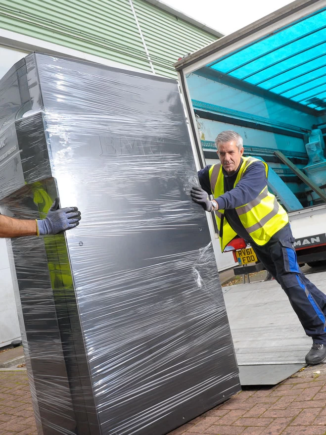 What Sets Rhenus High Tech Apart? Final Mile Delivery & Positioning